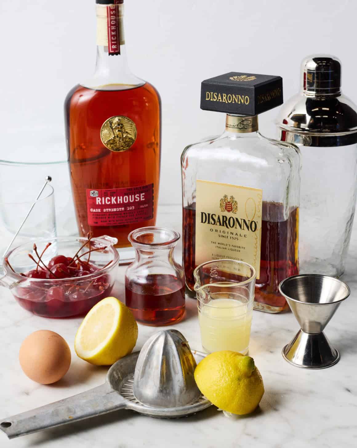 Amaretto Sour Recipe (Boozy and Smoky) - An Amateur Cook- Comforting ...